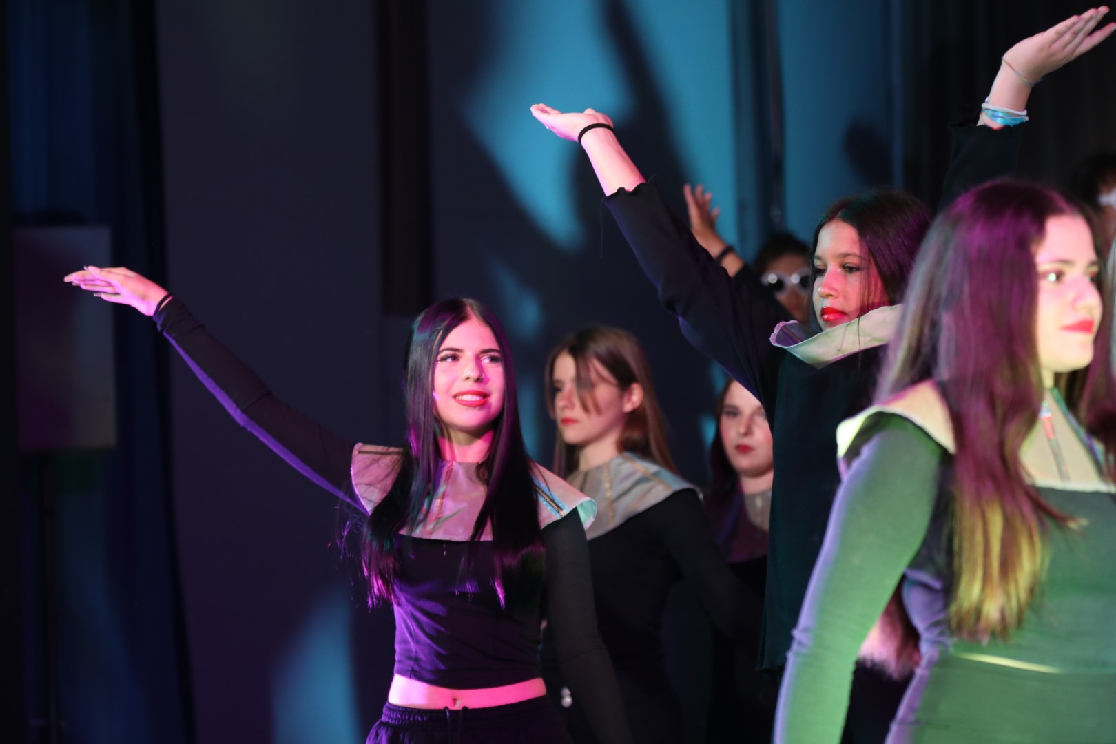 Musical «Mit Schirm, Charme und Melone – Rikon Secret Agents» – Sek Zell