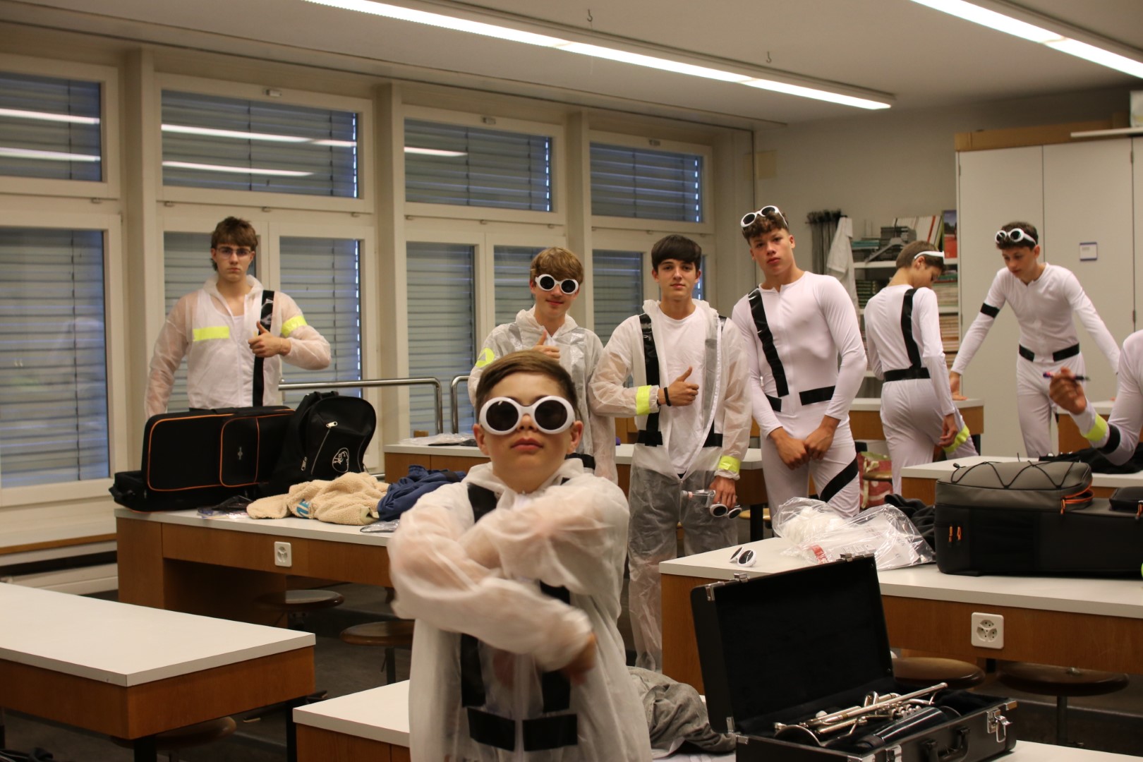 Musical «Mit Schirm, Charme und Melone – Rikon Secret Agents» – Sek Zell